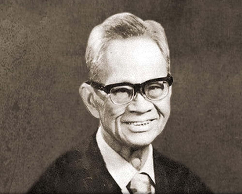 Justice JBL Reyes - Bantayog ng mga Bayani